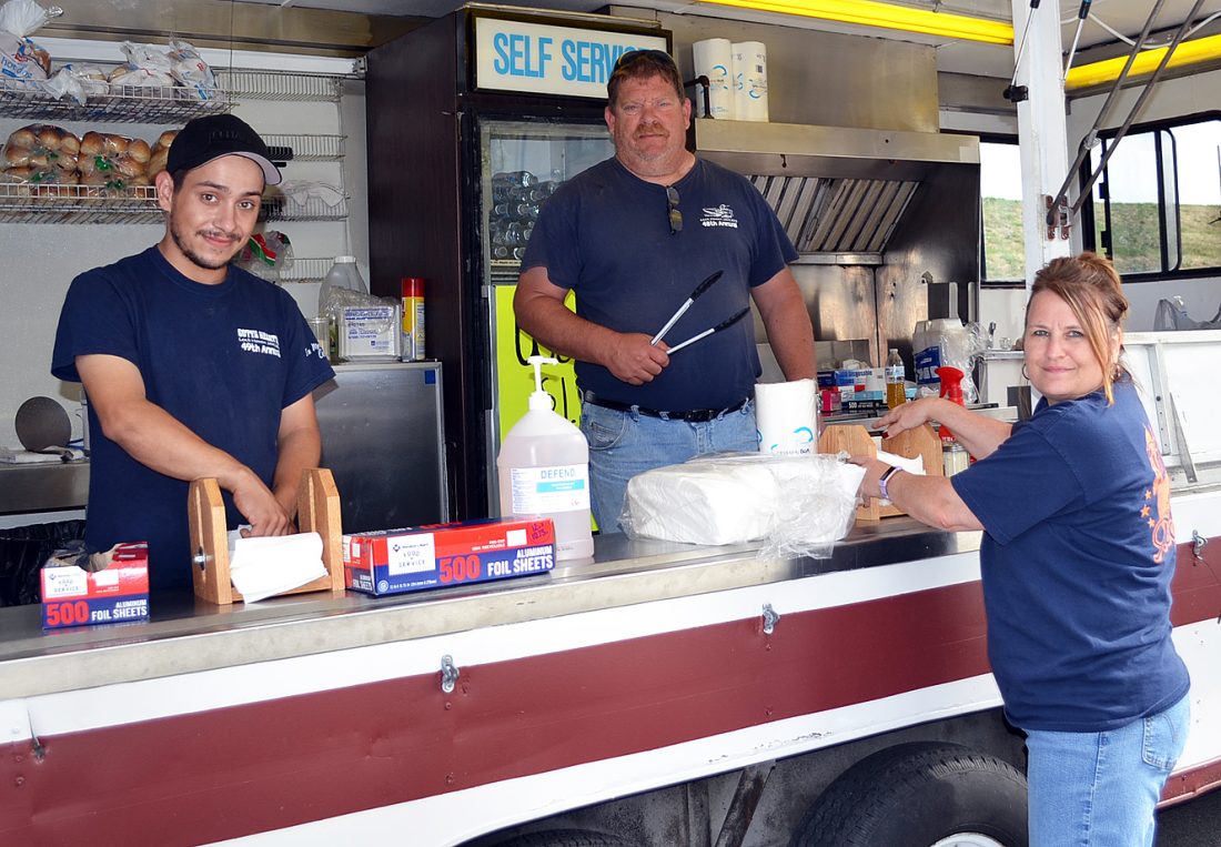 Boaters make donation to Jaycees as COVID cancels popular regatta ...